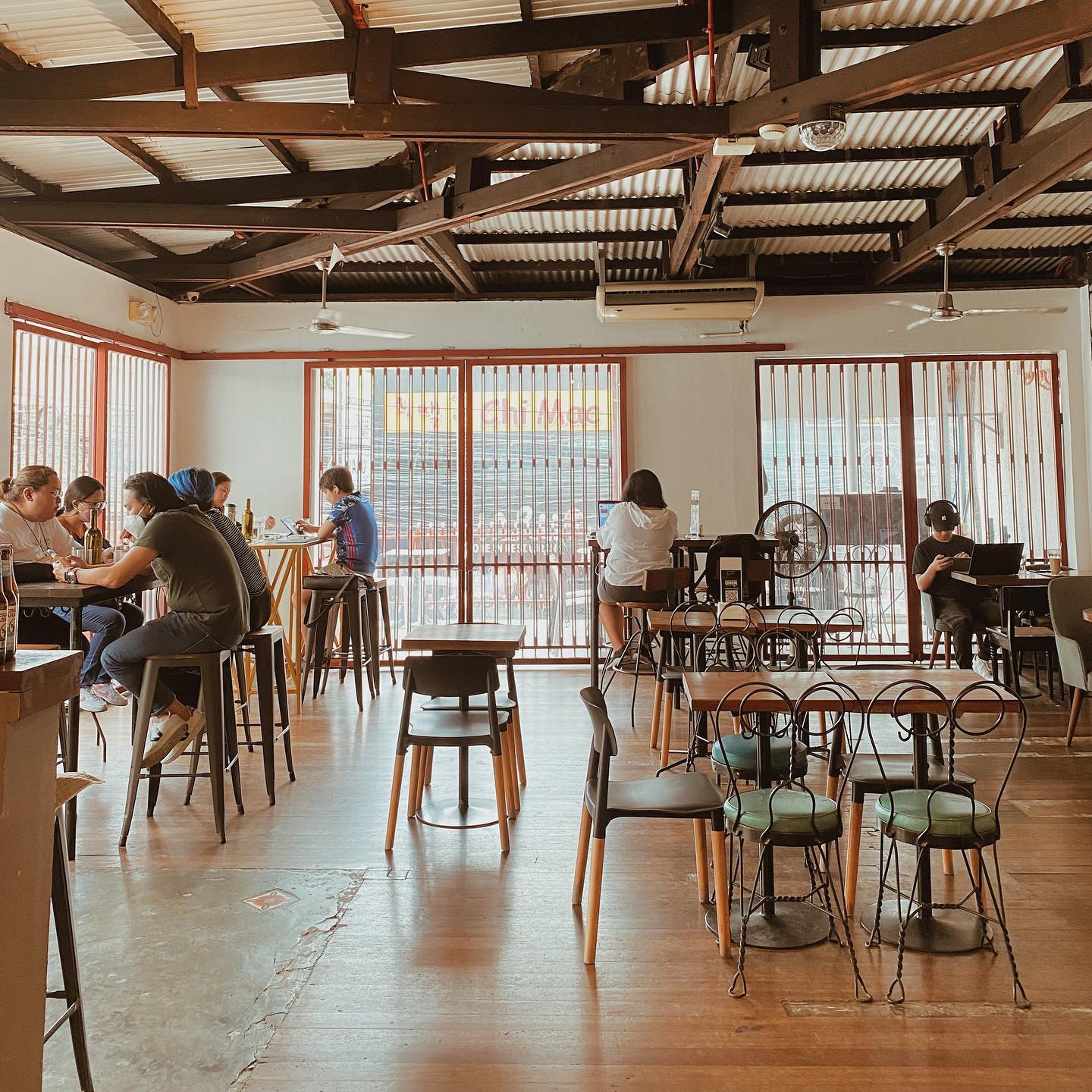 Top 43 Cafes You Must Visit in Metro Manila's Business Hub - Frecelynne