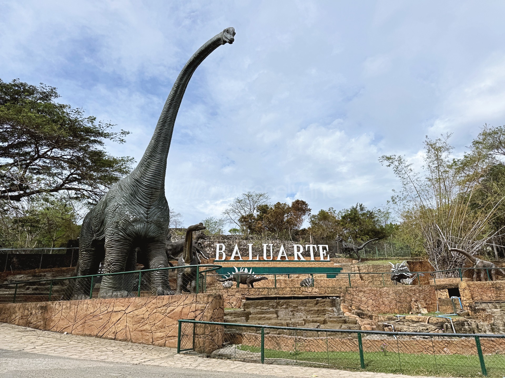 Review: Baluarte Zoo Vigan with a Kid